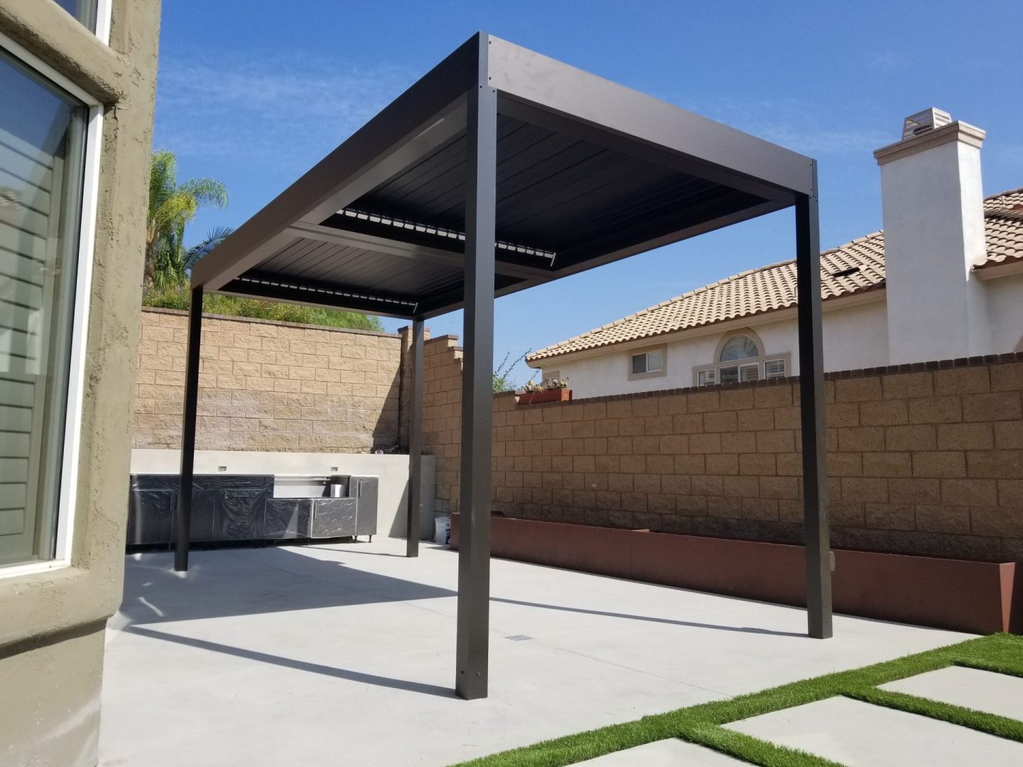 Top 5 Benefits of Installing a Retractable Patio Cover – Tiger Patio